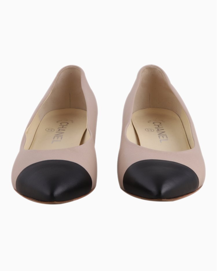 Sapato Chanel Original Bico Fino Cap Toe Bicolor Feminino