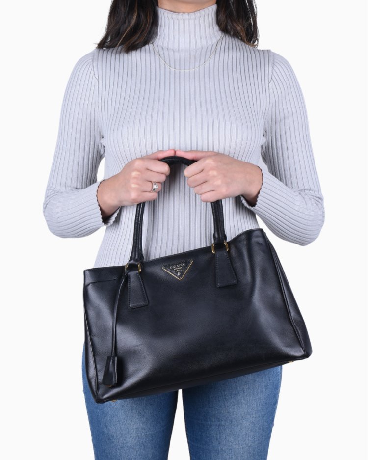 Bolsa Prada Original Saffiano Lux Média Preta Feminina