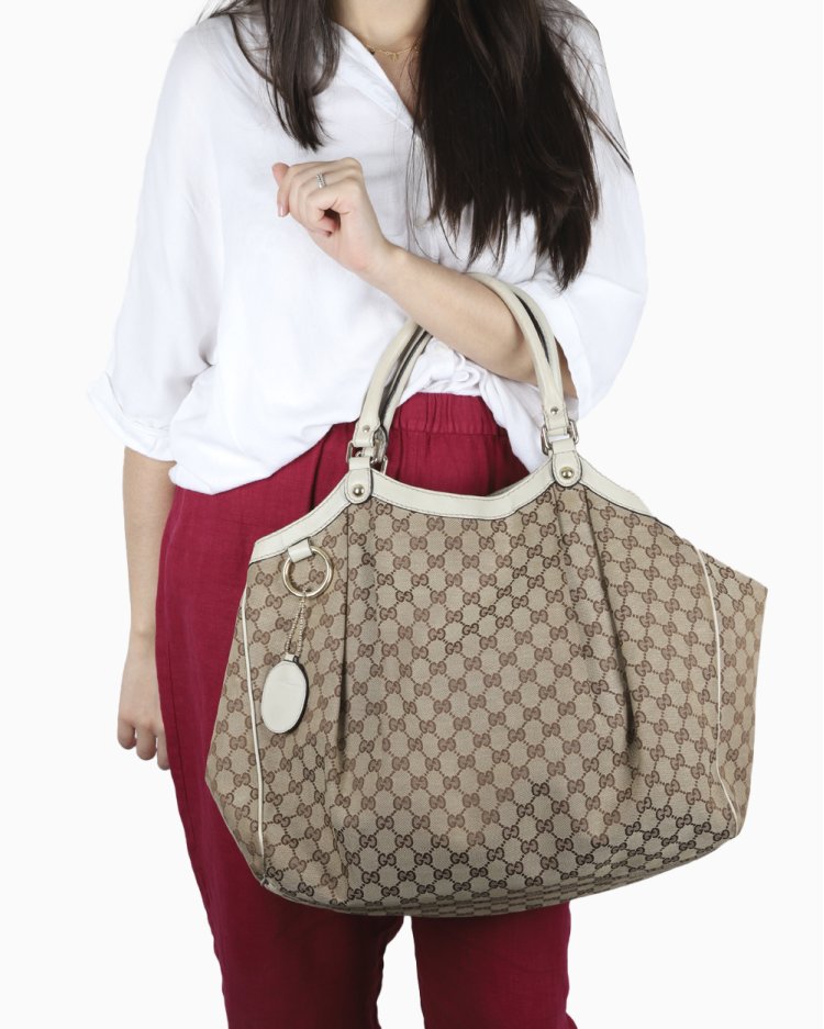 Bolsa Gucci Original Sukey GG Monograma Feminina