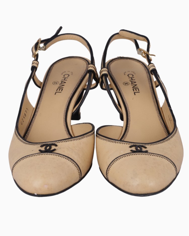 Sapato Chanel Original CC Cap Toe Slingback Bege Feminina