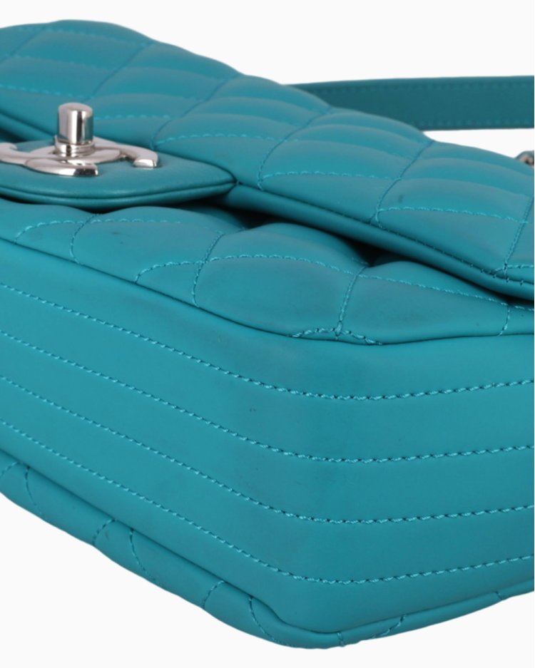 Bolsa Chanel Original Single Flap Rain Rubber Azul Turquesa Feminina