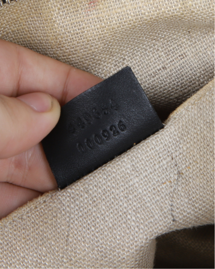 Bolsa Gucci Dome Microguccissima Preta